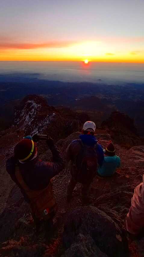 Senderismo Cumbre Cofre de Perote | Amanecer en la Montaña + Zona ...